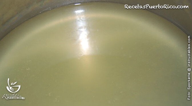 Puerto Rican Pineapple Syrup - RecetasPuertoRico.com